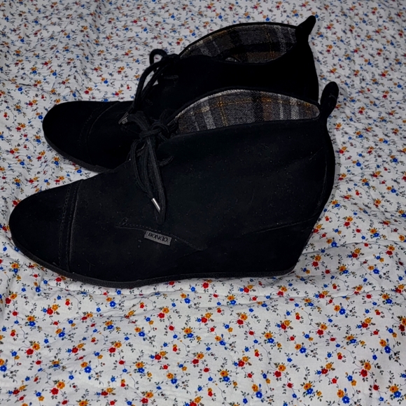 BONGO | Shoes | Bongo Junior Wedge Shoes | Poshmark